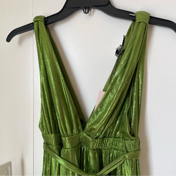 Sincerly Jules | Dresses | Sincerely Jules Green Metallic Cocktail ...